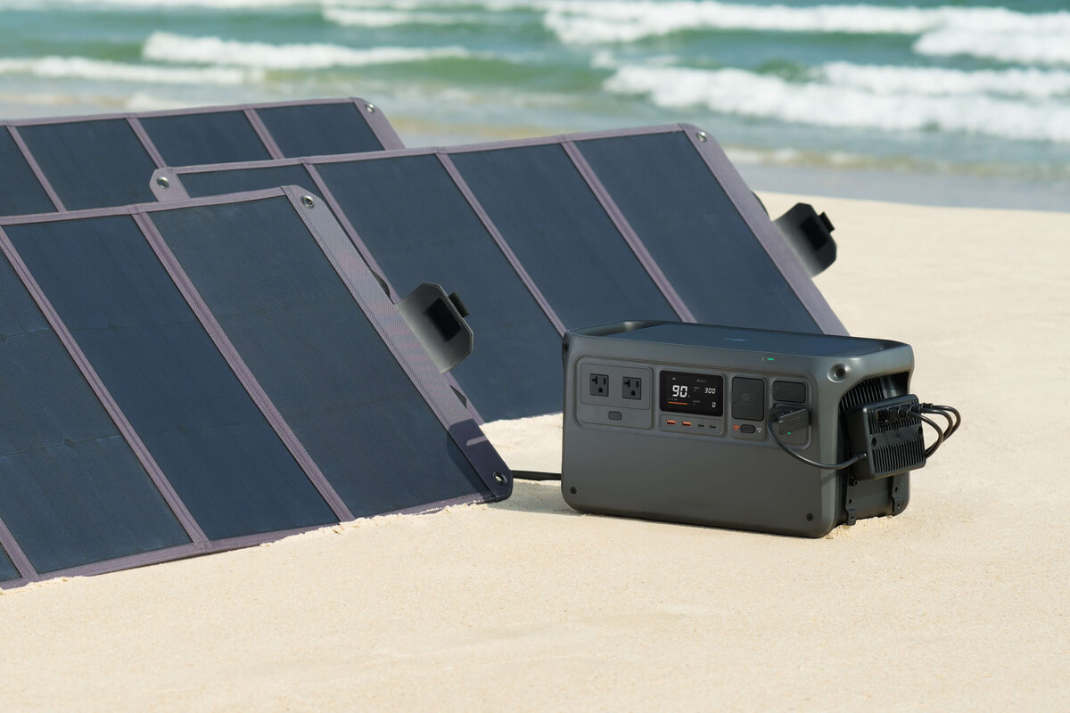 Buy 600W Solar Power Recharging Kit - DJI Store